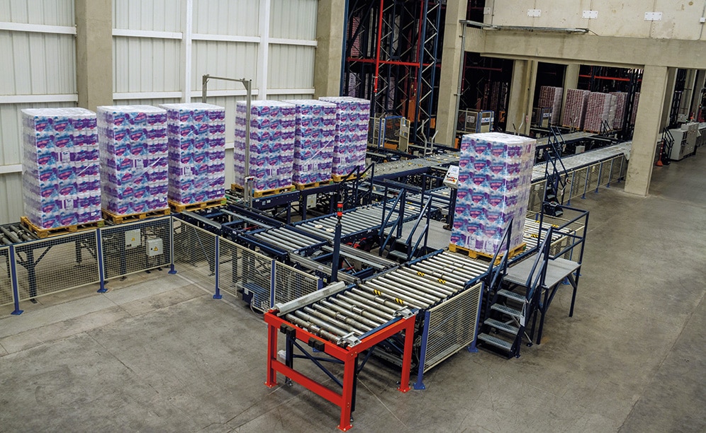 Caso práctico bodega automática autoportante de Grupo Familia – Mecalux.cl