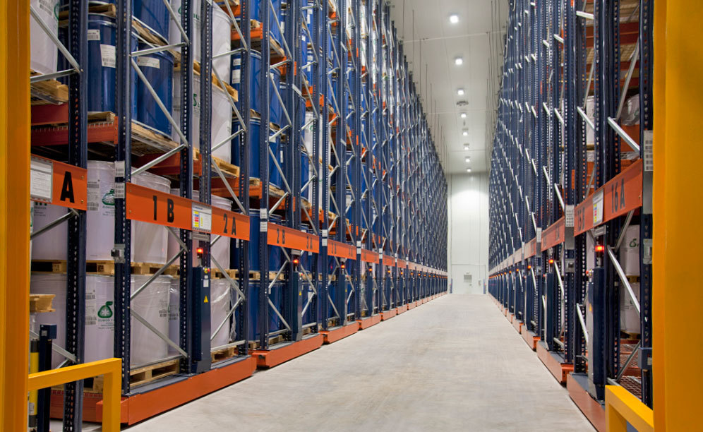 Caso práctico racks móviles Movirack bodega de Nufri, España - Mecalux.cl