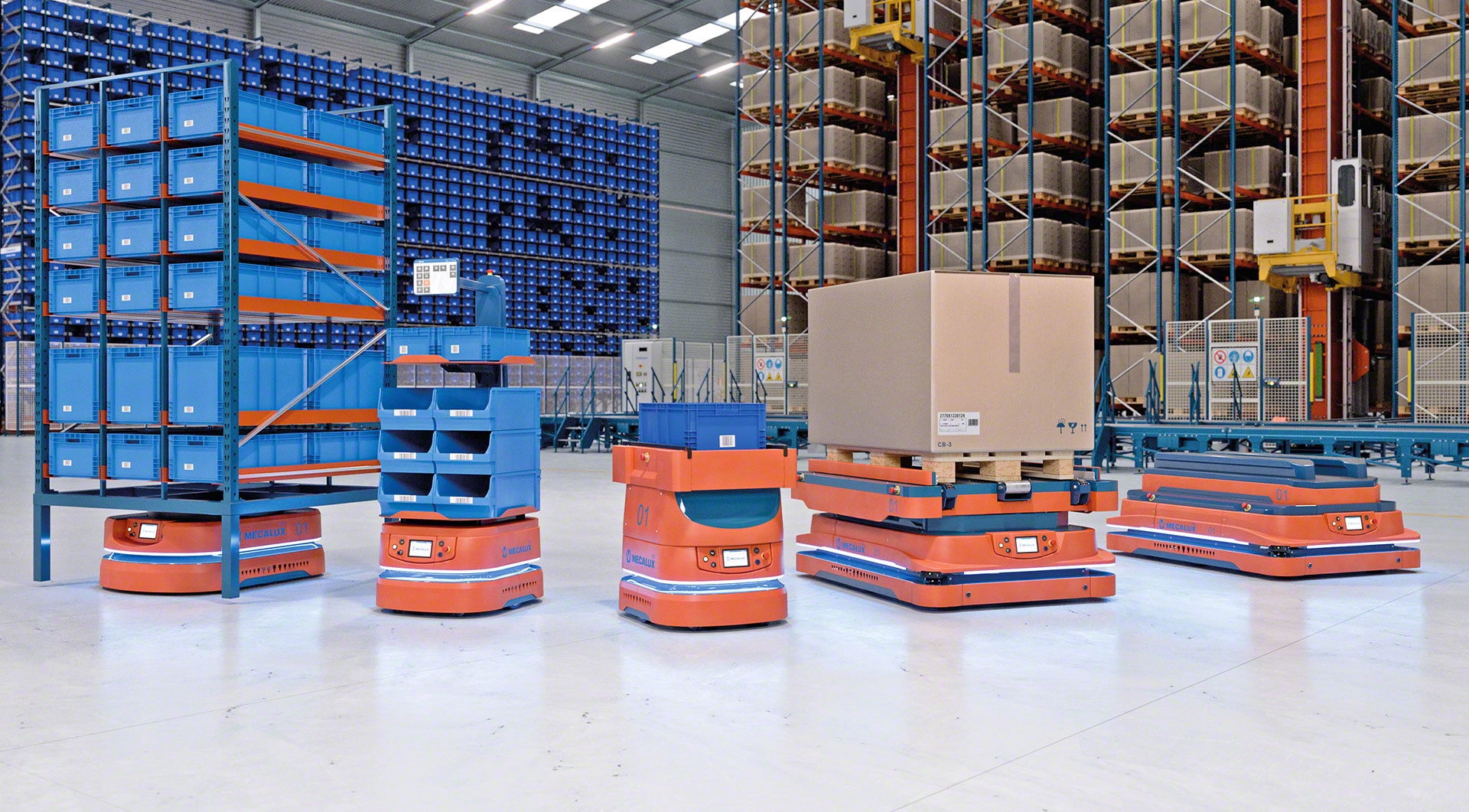 Robots móviles autónomos (AMR) - Mecalux.cl